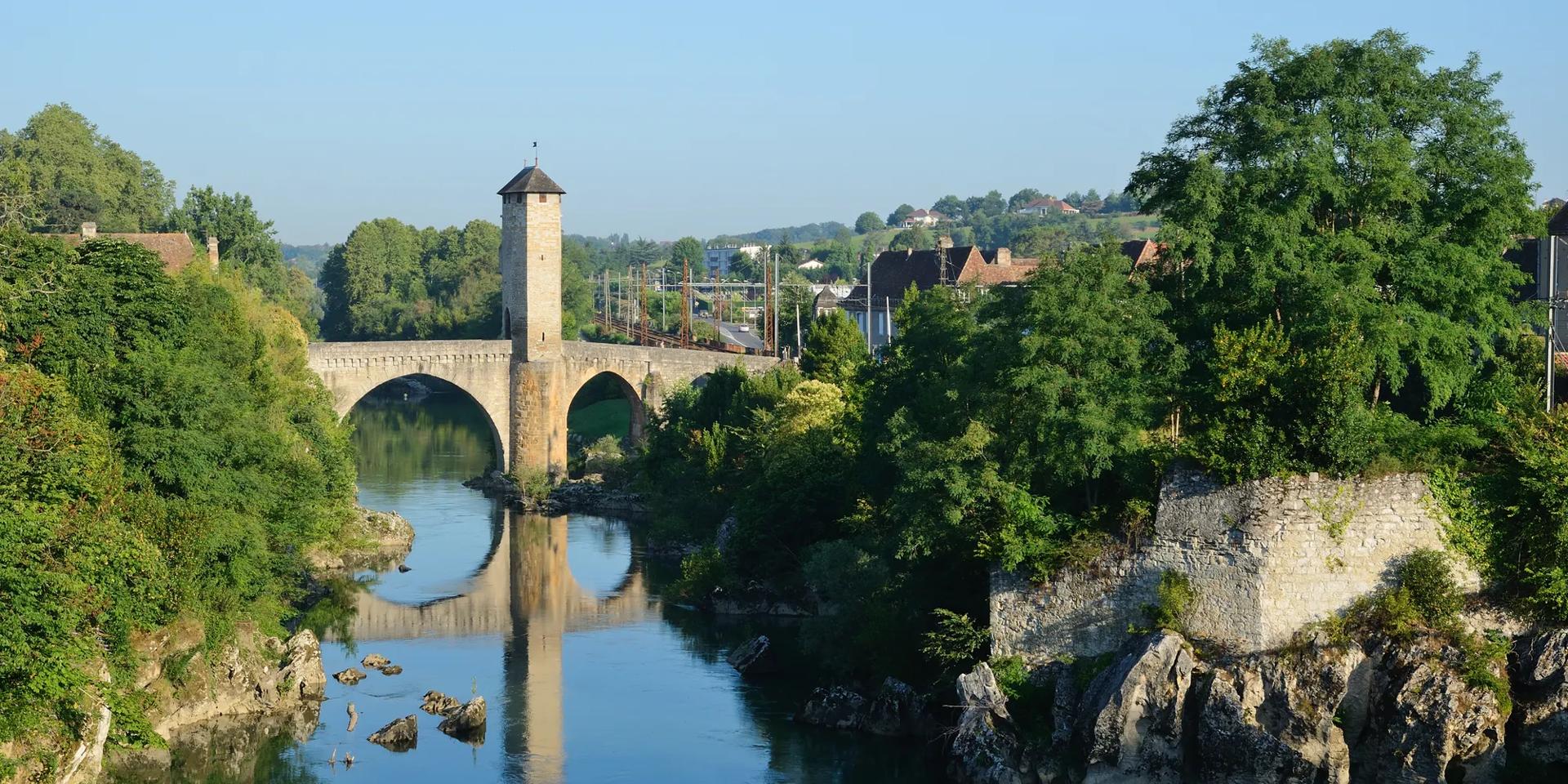 Flight to Pau - Cheap flights to France | Air France