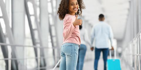 Children traveling alone accompanied by airport staff | Air France