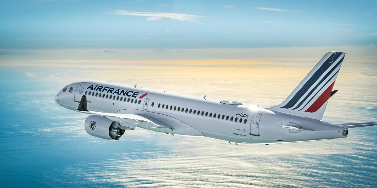 Welcome to the Airbus A220-300 | Air France
